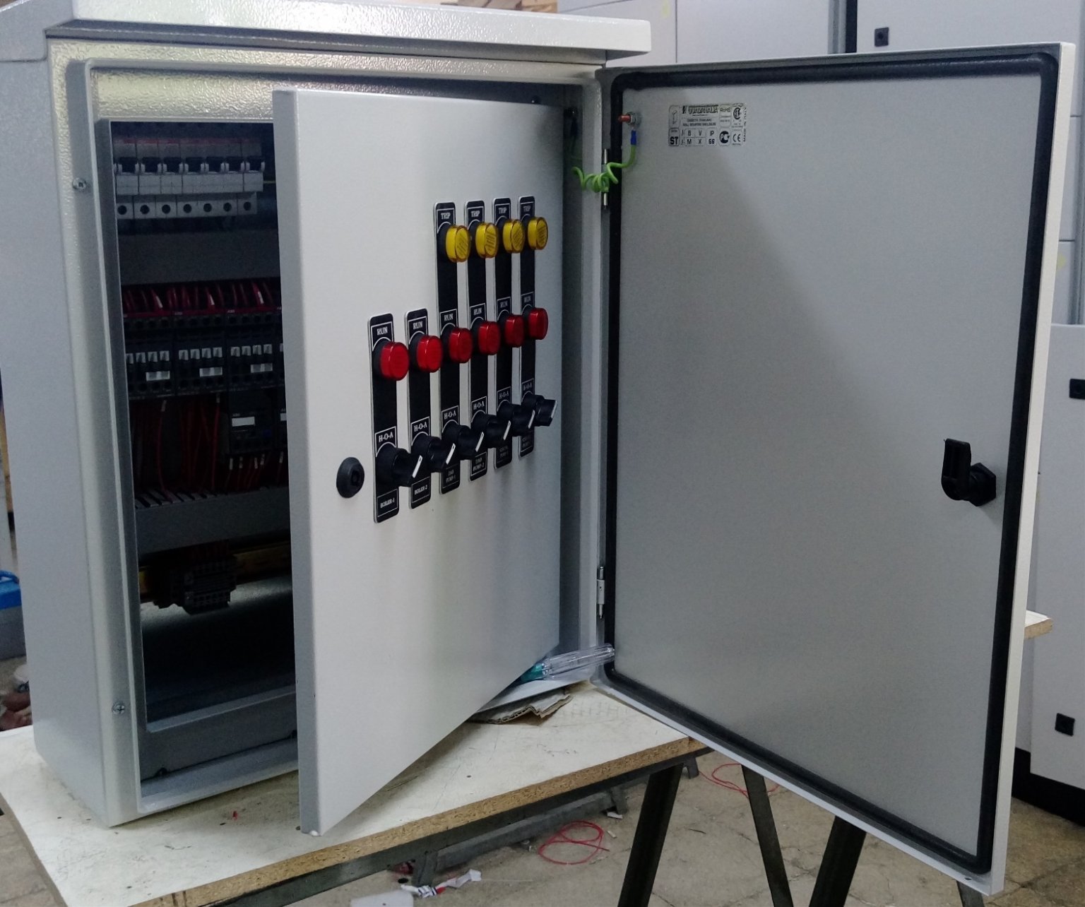 MCC Panel Electrical Enclosures & Cabinets Manufacturer