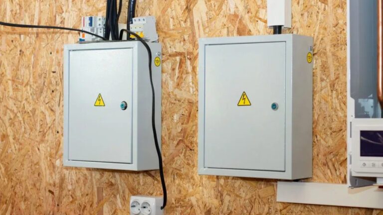IP67 vs IP68 - Difference Between Enclosure Ratings - KDM Steel