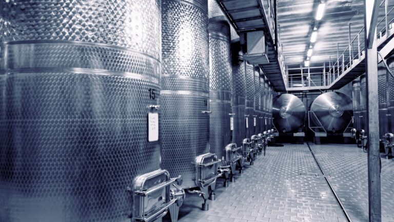Stainless Steel Tank Polishing: A Step-by-Step Guide - KDM Steel